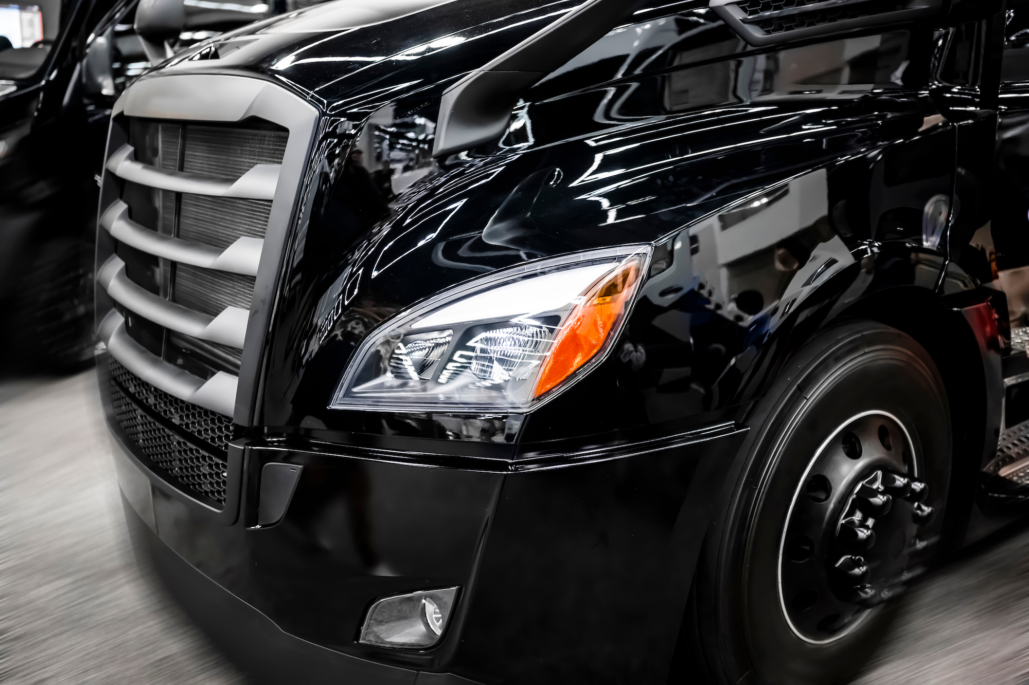 Semi Truck Paint: Pro Tips & Examples | Pacific Truck Colors